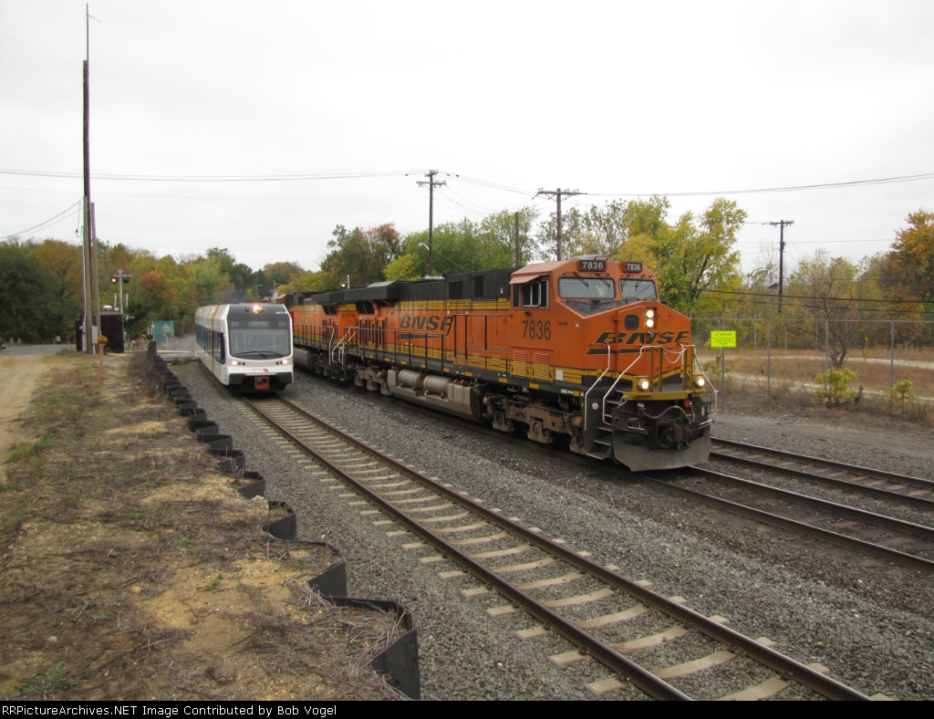 NJT 3513 and BNSF 7836